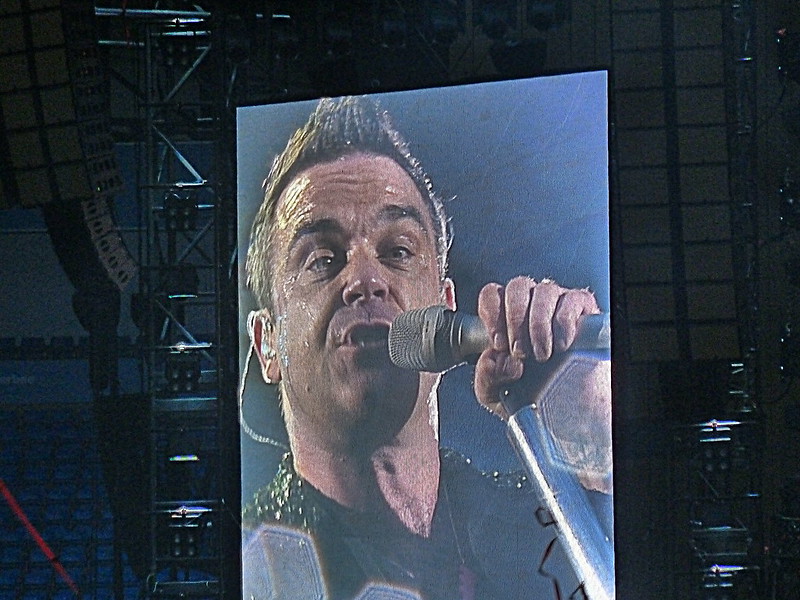 Robbie Williams nagle przerwał koncert. Wyjawił prawdę o swojej ...